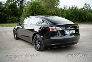 Black Tesla Model 3 2021 in Parnu, with an engine capacity of 0.00 L and mileage of 118 thousand km for 25990 €, photo 7 on AUTOMOTO.COM.LV