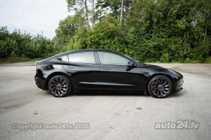 Black Tesla Model 3 2021 in Parnu, with an engine capacity of 0.00 L and mileage of 118 thousand km for 25990 €, photo 8 on AUTOMOTO.COM.LV