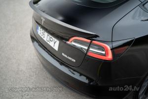 Black Tesla Model 3 2021 in Parnu, with an engine capacity of 0.00 L and mileage of 118 thousand km for 25990 €, photo 10 on AUTOMOTO.COM.LV