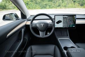 Black Tesla Model 3 2021 in Parnu, with an engine capacity of 0.00 L and mileage of 118 thousand km for 25990 €, photo 12 on AUTOMOTO.COM.LV