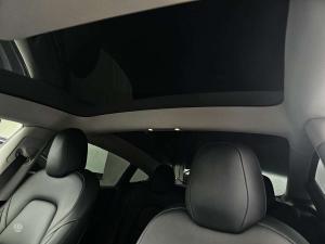 Black Tesla Model 3 2021 in Klaipeda, with an engine capacity of 0.00 L and mileage of 94 thousand km for 22950 €, photo 8 on AUTOMOTO.COM.LV