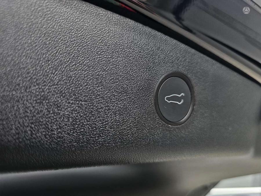 Black Tesla Model 3 2021 in Klaipeda, with an engine capacity of 0.00 L and mileage of 94 thousand km for 22950 €, photo 9 on AUTOMOTO.COM.LV