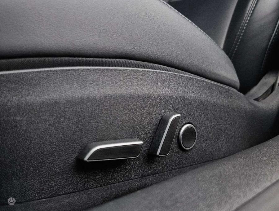 Black Tesla Model 3 2021 in Klaipeda, with an engine capacity of 0.00 L and mileage of 94 thousand km for 22950 €, photo 10 on AUTOMOTO.COM.LV