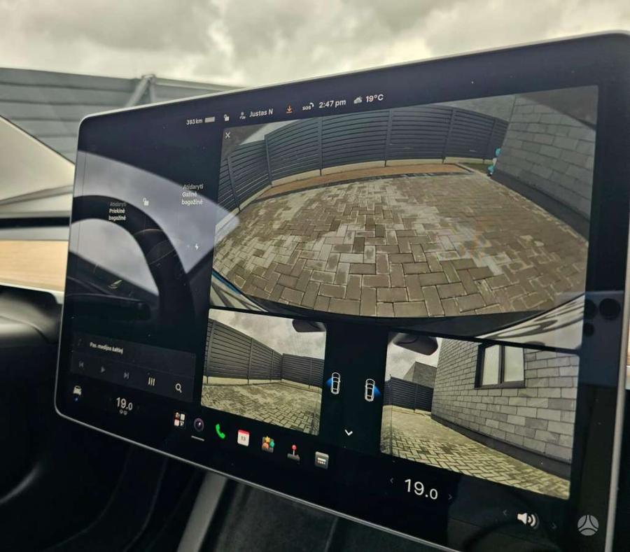 Black Tesla Model 3 2021 in Klaipeda, with an engine capacity of 0.00 L and mileage of 94 thousand km for 22950 €, photo 11 on AUTOMOTO.COM.LV