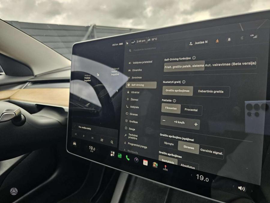 Black Tesla Model 3 2021 in Klaipeda, with an engine capacity of 0.00 L and mileage of 94 thousand km for 22950 €, photo 14 on AUTOMOTO.COM.LV
