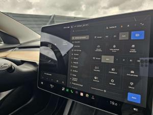 Black Tesla Model 3 2021 in Klaipeda, with an engine capacity of 0.00 L and mileage of 94 thousand km for 22950 €, photo 17 on AUTOMOTO.COM.LV
