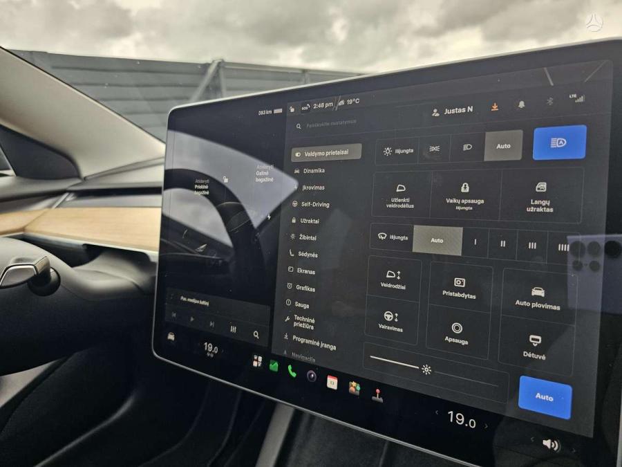 Black Tesla Model 3 2021 in Klaipeda, with an engine capacity of 0.00 L and mileage of 94 thousand km for 22950 €, photo 17 on AUTOMOTO.COM.LV