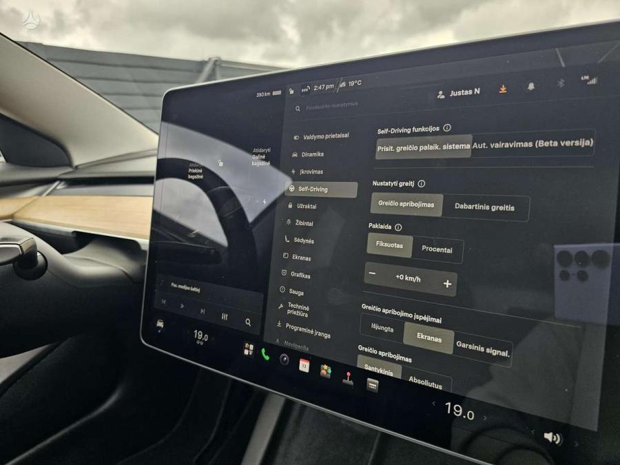 Black Tesla Model 3 2021 in Klaipeda, with an engine capacity of 0.00 L and mileage of 94 thousand km for 22950 €, photo 18 on AUTOMOTO.COM.LV