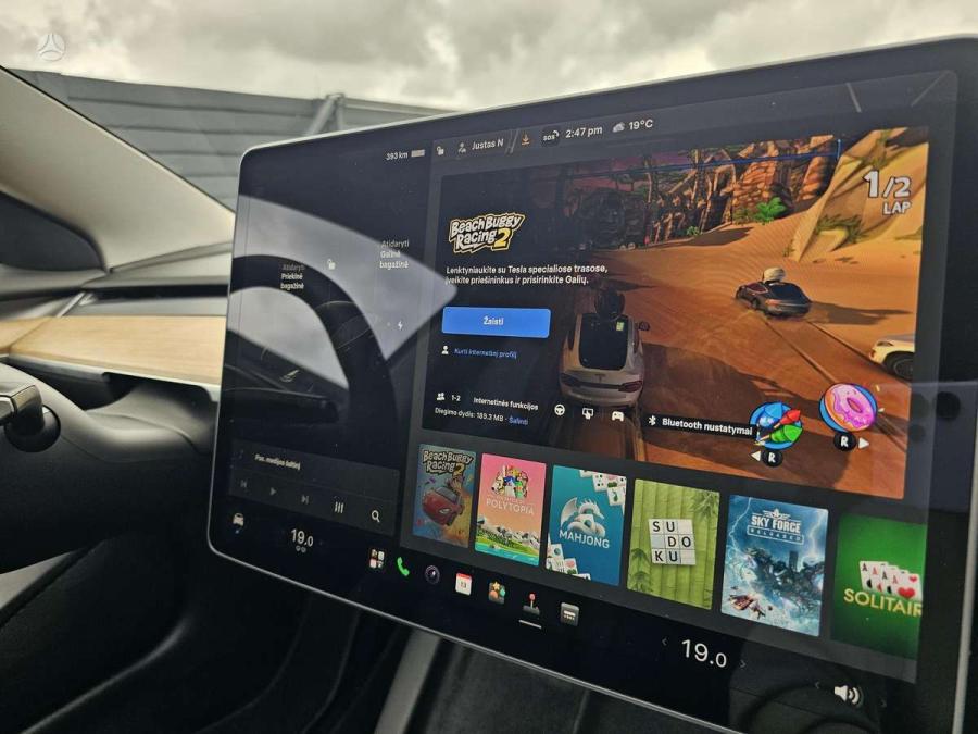 Black Tesla Model 3 2021 in Klaipeda, with an engine capacity of 0.00 L and mileage of 94 thousand km for 22950 €, photo 19 on AUTOMOTO.COM.LV