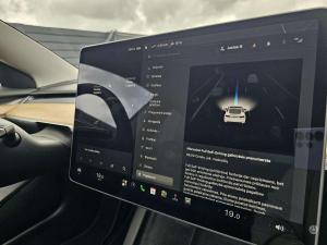 Black Tesla Model 3 2021 in Klaipeda, with an engine capacity of 0.00 L and mileage of 94 thousand km for 22950 €, photo 21 on AUTOMOTO.COM.LV