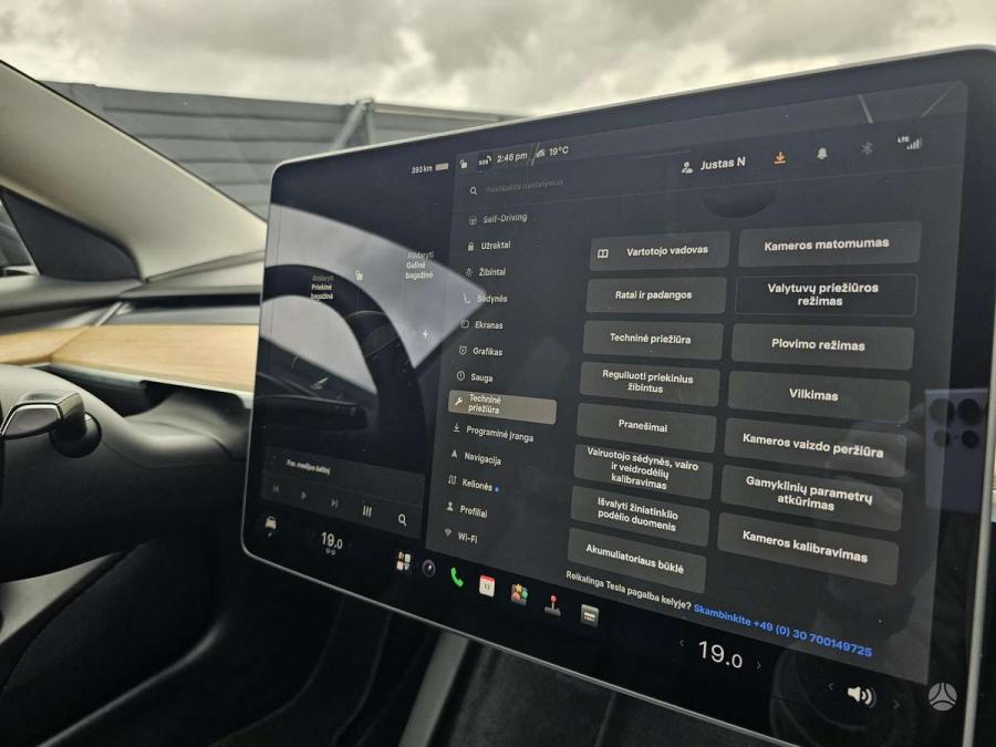 Black Tesla Model 3 2021 in Klaipeda, with an engine capacity of 0.00 L and mileage of 94 thousand km for 22950 €, photo 22 on AUTOMOTO.COM.LV