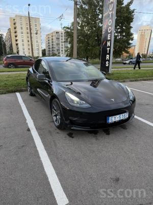Черный Тесла Модель 3 2021 в Рига, объемом двигателя 0.00 л и пробегом 83 тыс. км за 26800 €, фото  на AUTOMOTO.COM.LV