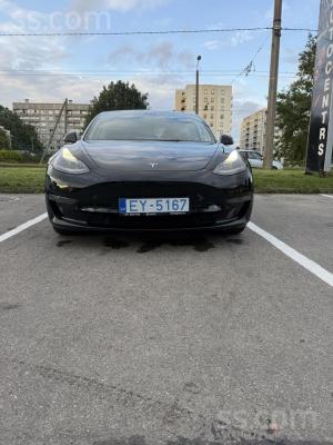 Черный Тесла Модель 3 2021 в Рига, объемом двигателя 0.00 л и пробегом 83 тыс. км за 26800 €, фото 5 на AUTOMOTO.COM.LV