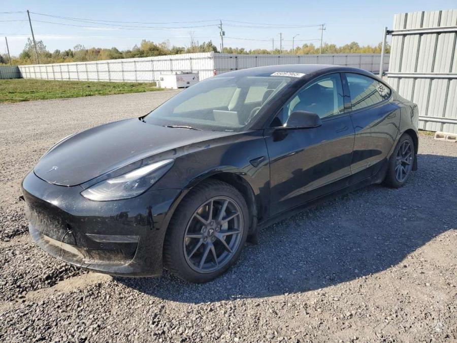 Black Tesla Model 3 2022 in Panevezys, with an engine capacity of 0.00 L and mileage of 37 thousand km for 15500 €, photo 1 on AUTOMOTO.COM.LV