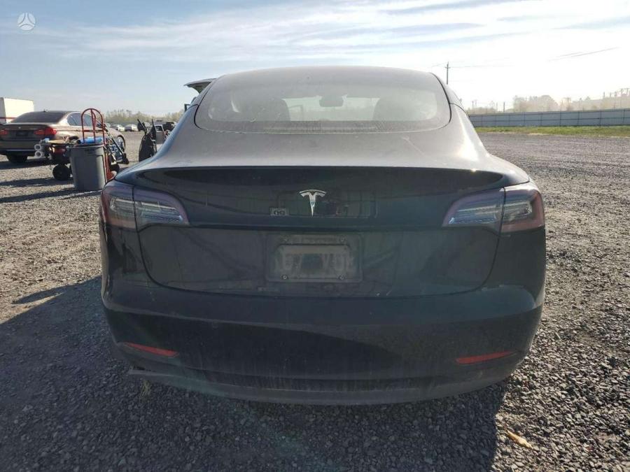 Melns Tesla Model 3 2022 Panevēža, ar dzinēja tilpumu 0.00 L un nobraukumu 37 tūkst. km par 15500 €, foto 6 vietnē AUTOMOTO.COM.LV