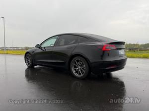 Melns Tesla Model 3 2022 Tallina, ar dzinēja tilpumu 0.00 L un nobraukumu 69 tūkst. km par 32000 €, foto  vietnē AUTOMOTO.COM.LV
