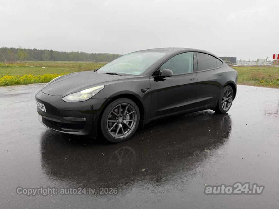 Melns Tesla Model 3 2022 Tallina, ar dzinēja tilpumu 0.00 L un nobraukumu 69 tūkst. km par 32000 €, foto 5 vietnē AUTOMOTO.COM.LV