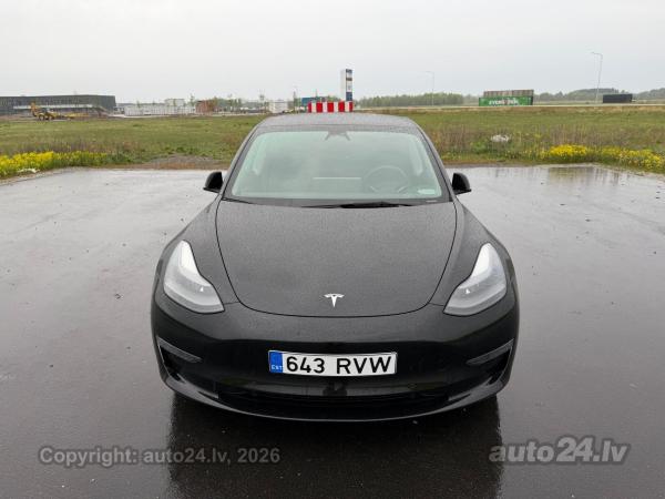 Melns Tesla Model 3 2022 Tallina, ar dzinēja tilpumu 0.00 L un nobraukumu 69 tūkst. km par 32000 €, foto 5 vietnē AUTOMOTO.COM.LV