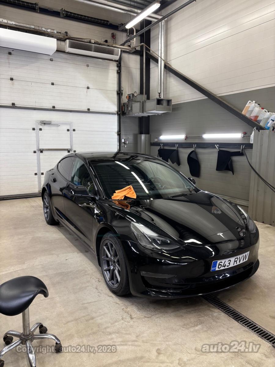 Melns Tesla Model 3 2022 Tallina, ar dzinēja tilpumu 0.00 L un nobraukumu 69 tūkst. km par 32000 €, foto 18 vietnē AUTOMOTO.COM.LV