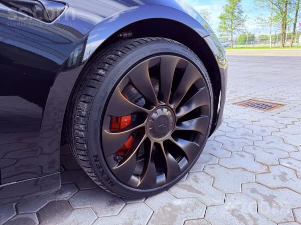 Melns Tesla Model 3 2022 Rīga, ar dzinēja tilpumu 0.00 L un nobraukumu 134 tūkst. km par 27800 €, foto 2 vietnē AUTOMOTO.COM.LV