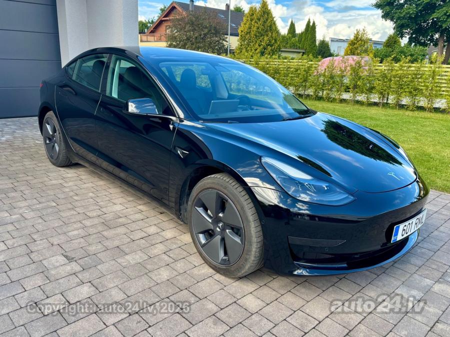 Черный Тесла Модель 3 2022 в Пярну, объемом двигателя 0.00 л и пробегом 20 тыс. км за 29999 €, фото 1 на AUTOMOTO.COM.LV
