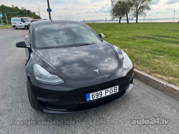 Melns Tesla Model 3 2022 Tallina, ar dzinēja tilpumu 0.00 L un nobraukumu 144 tūkst. km par 30990 €, foto 2 vietnē AUTOMOTO.COM.LV