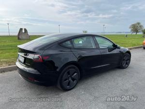 Black Tesla Model 3 2022 in Tallinn, with an engine capacity of 0.00 L and mileage of 144 thousand km for 30990 €, photo 10 on AUTOMOTO.COM.LV