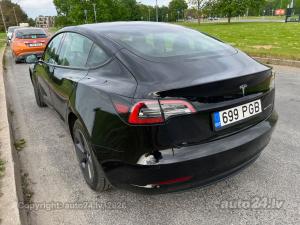 Black Tesla Model 3 2022 in Tallinn, with an engine capacity of 0.00 L and mileage of 144 thousand km for 30990 €, photo 13 on AUTOMOTO.COM.LV