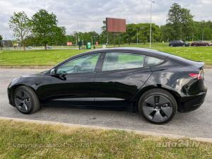Black Tesla Model 3 2022 in Tallinn, with an engine capacity of 0.00 L and mileage of 144 thousand km for 30990 €, photo 15 on AUTOMOTO.COM.LV
