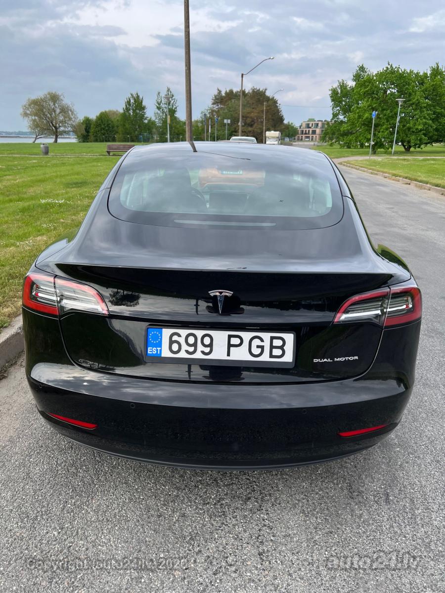 Black Tesla Model 3 2022 in Tallinn, with an engine capacity of 0.00 L and mileage of 144 thousand km for 30990 €, photo 20 on AUTOMOTO.COM.LV