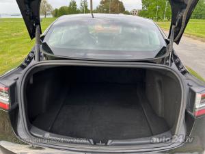 Black Tesla Model 3 2022 in Tallinn, with an engine capacity of 0.00 L and mileage of 144 thousand km for 30990 €, photo 21 on AUTOMOTO.COM.LV