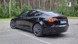 Melns Tesla Model 3 2022 Jūrmala, ar dzinēja tilpumu 0.00 L un nobraukumu 50 tūkst. km par 27500 €, foto 5 vietnē AUTOMOTO.COM.LV