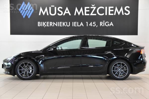 Черный Тесла Модель 3 2022 в Рига, объемом двигателя 0.00 л и пробегом 106 тыс. км за 29990 €, фото 5 на AUTOMOTO.COM.LV