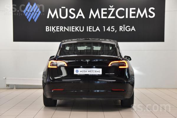 Черный Тесла Модель 3 2022 в Рига, объемом двигателя 0.00 л и пробегом 106 тыс. км за 29990 €, фото 7 на AUTOMOTO.COM.LV