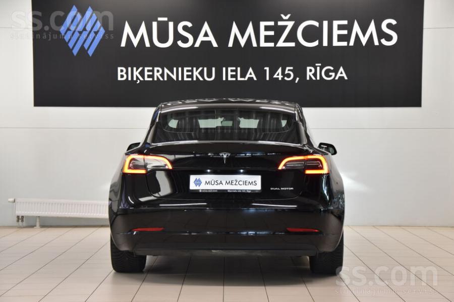 Melns Tesla Model 3 2022 Rīga, ar dzinēja tilpumu 0.00 L un nobraukumu 106 tūkst. km par 29990 €, foto 8 vietnē AUTOMOTO.COM.LV