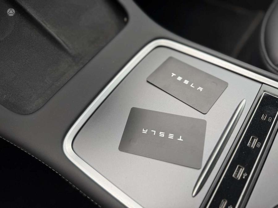 Черный Тесла Модель 3 2022 в Каунас, объемом двигателя 0.00 л и пробегом 61 тыс. км за 18800 €, фото 22 на AUTOMOTO.COM.LV