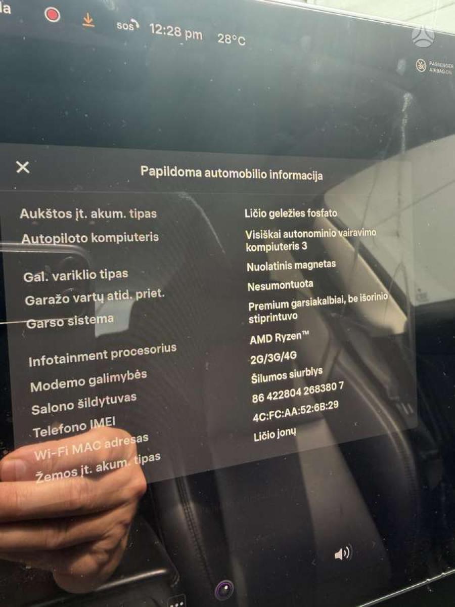 Black Tesla Model 3 2022 in Kaunas, with an engine capacity of 0.00 L and mileage of 230 thousand km for 11800 €, photo 13 on AUTOMOTO.COM.LV
