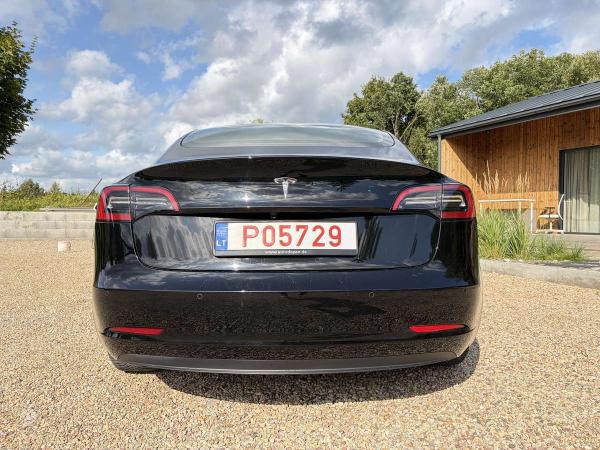 Melns Tesla Model 3 2022 Viļņa, ar dzinēja tilpumu 0.00 L un nobraukumu 199 tūkst. km par 22499 €, foto 4 vietnē AUTOMOTO.COM.LV