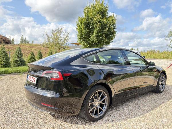 Melns Tesla Model 3 2022 Viļņa, ar dzinēja tilpumu 0.00 L un nobraukumu 199 tūkst. km par 22499 €, foto 7 vietnē AUTOMOTO.COM.LV
