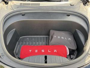 Black Tesla Model 3 2022 in Vilnius, with an engine capacity of 0.00 L and mileage of 199 thousand km for 22499 €, photo 20 on AUTOMOTO.COM.LV