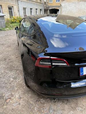Melns Tesla Model 3 2022 Viļņa, ar dzinēja tilpumu 0.00 L un nobraukumu 64 tūkst. km par 23900 €, foto 7 vietnē AUTOMOTO.COM.LV