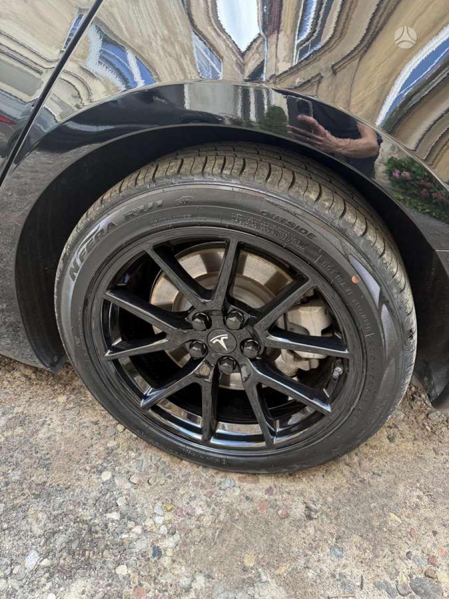 Melns Tesla Model 3 2022 Viļņa, ar dzinēja tilpumu 0.00 L un nobraukumu 64 tūkst. km par 23900 €, foto 10 vietnē AUTOMOTO.COM.LV