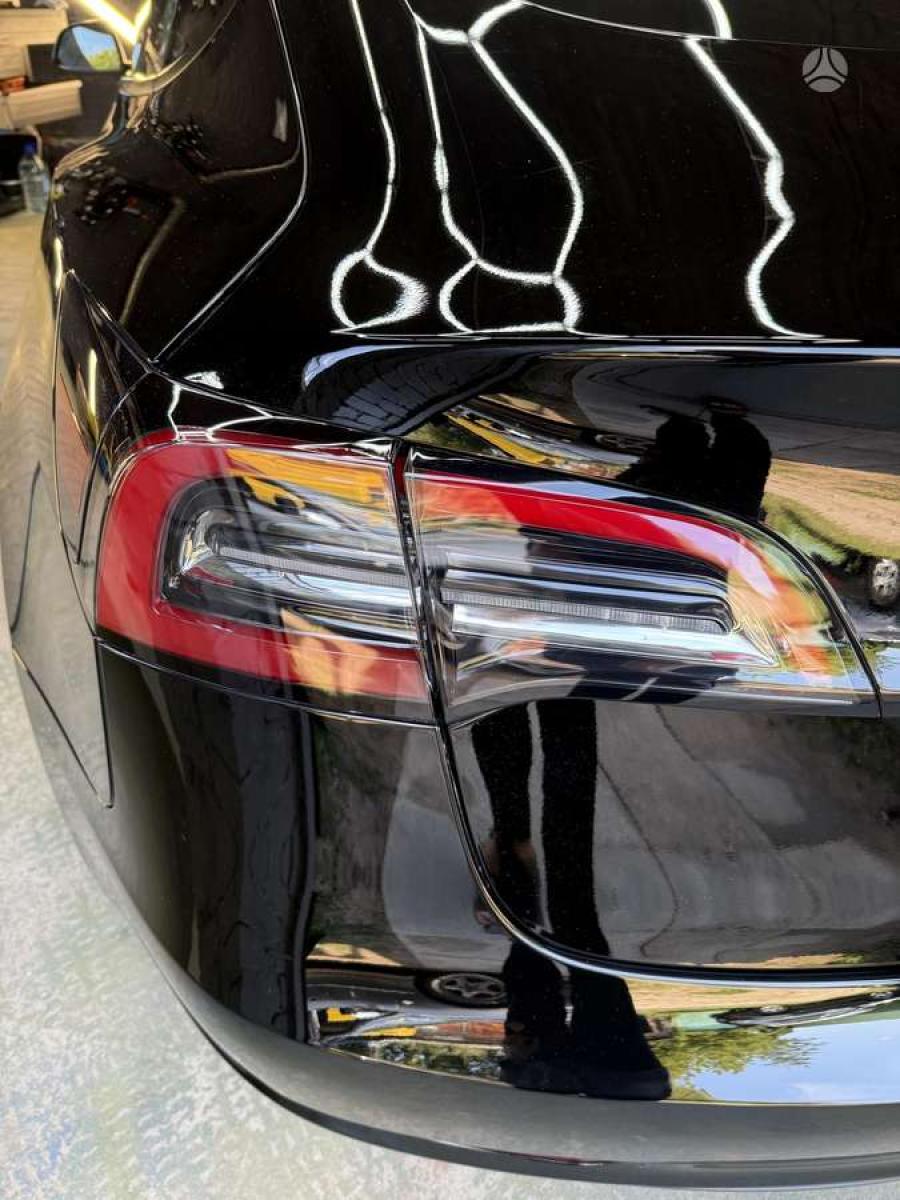 Melns Tesla Model 3 2022 Viļņa, ar dzinēja tilpumu 0.00 L un nobraukumu 64 tūkst. km par 23900 €, foto 12 vietnē AUTOMOTO.COM.LV