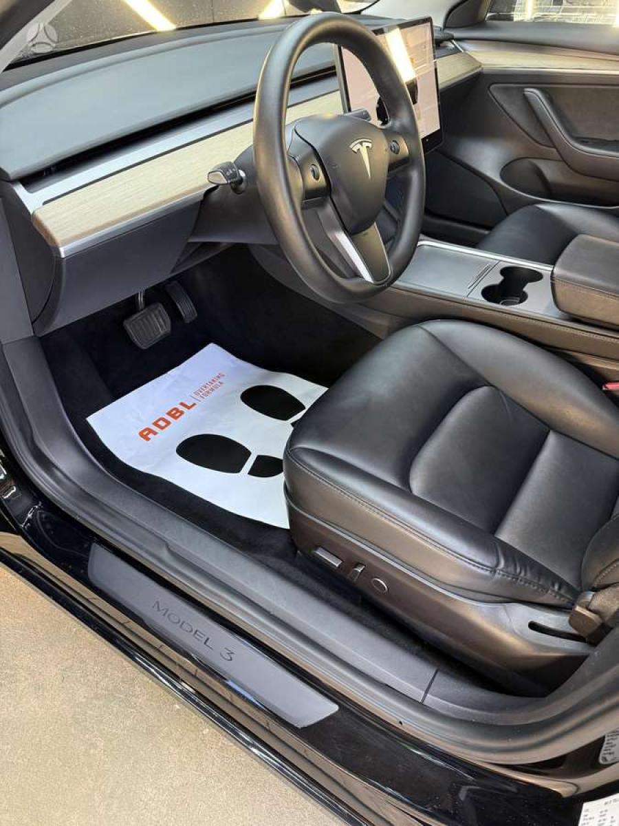 Melns Tesla Model 3 2022 Viļņa, ar dzinēja tilpumu 0.00 L un nobraukumu 64 tūkst. km par 23900 €, foto 19 vietnē AUTOMOTO.COM.LV