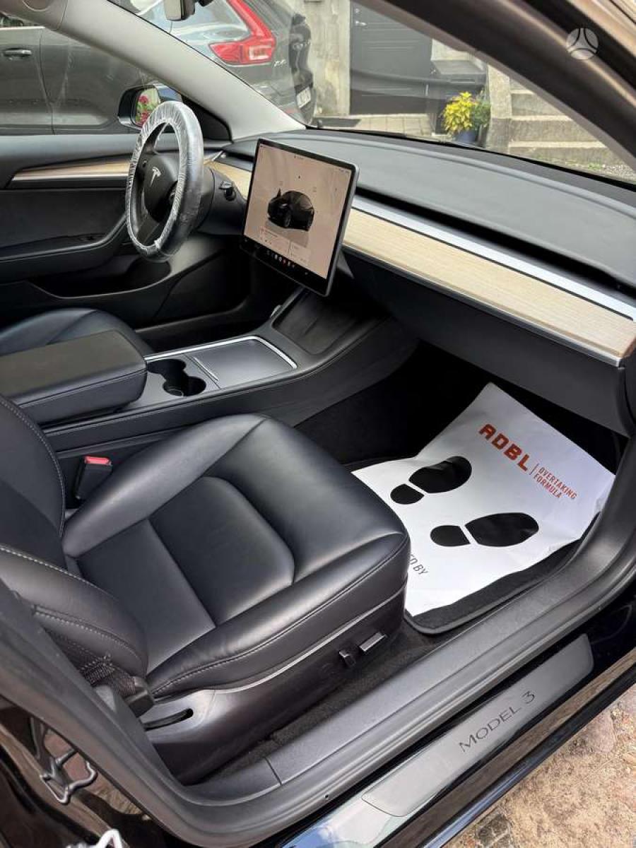 Melns Tesla Model 3 2022 Viļņa, ar dzinēja tilpumu 0.00 L un nobraukumu 64 tūkst. km par 23900 €, foto 20 vietnē AUTOMOTO.COM.LV