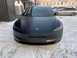 Melns Tesla Model 3 2023 Alīta, ar dzinēja tilpumu 0.00 L un nobraukumu 124 tūkst. km par 17300 €, foto 2 vietnē AUTOMOTO.COM.LV