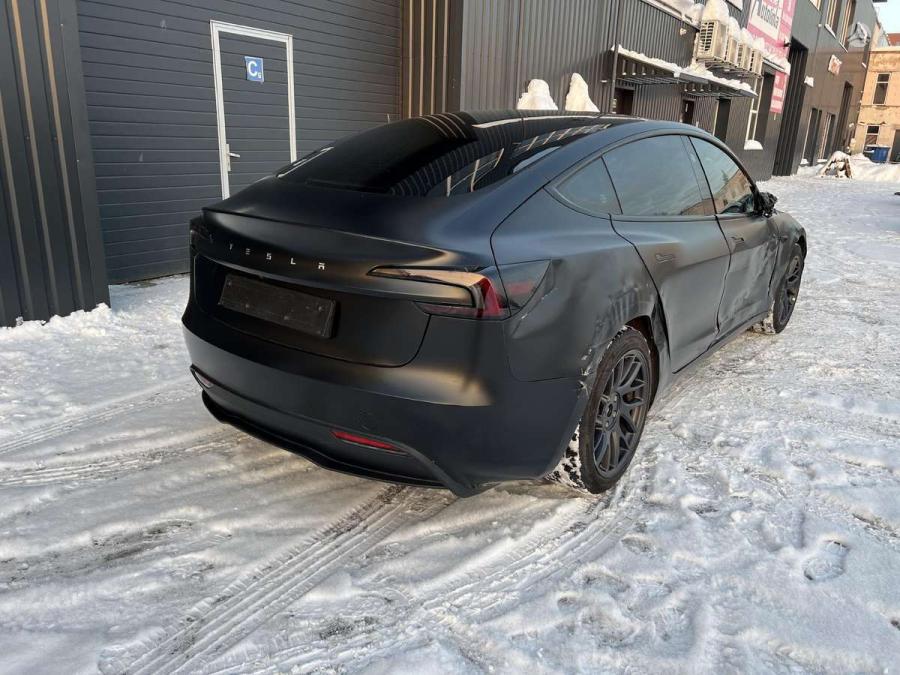 Melns Tesla Model 3 2023 Alīta, ar dzinēja tilpumu 0.00 L un nobraukumu 124 tūkst. km par 17300 €, foto 9 vietnē AUTOMOTO.COM.LV