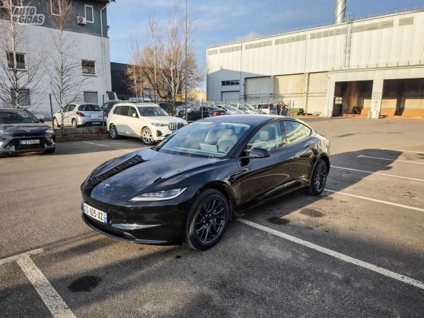 Melns Tesla Model 3 2023 Viļņa, ar dzinēja tilpumu 0.00 L un nobraukumu 30 tūkst. km par 37000 €, foto 2 vietnē AUTOMOTO.COM.LV