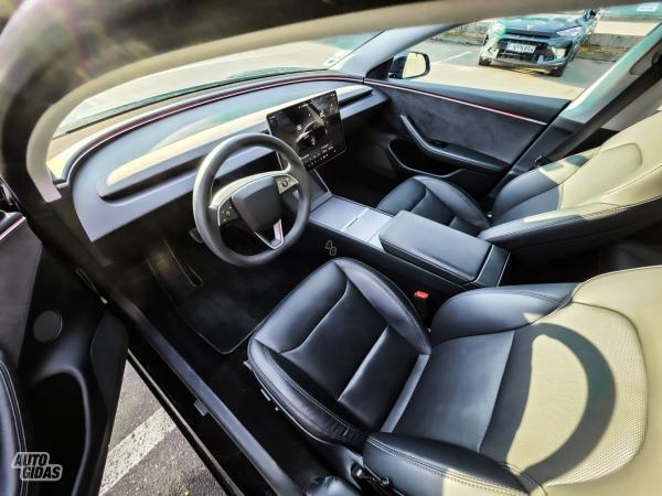 Melns Tesla Model 3 2023 Viļņa, ar dzinēja tilpumu 0.00 L un nobraukumu 30 tūkst. km par 37000 €, foto 10 vietnē AUTOMOTO.COM.LV
