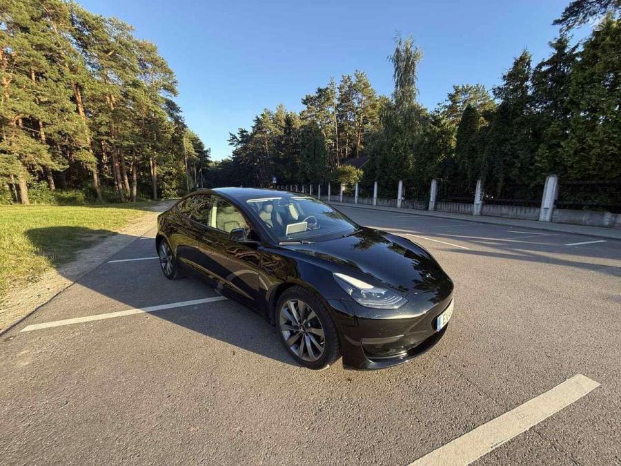 Melns Tesla Model 3 2023 Kauņa, ar dzinēja tilpumu 0.00 L un nobraukumu 24 tūkst. km par 26000 €, foto 8 vietnē AUTOMOTO.COM.LV